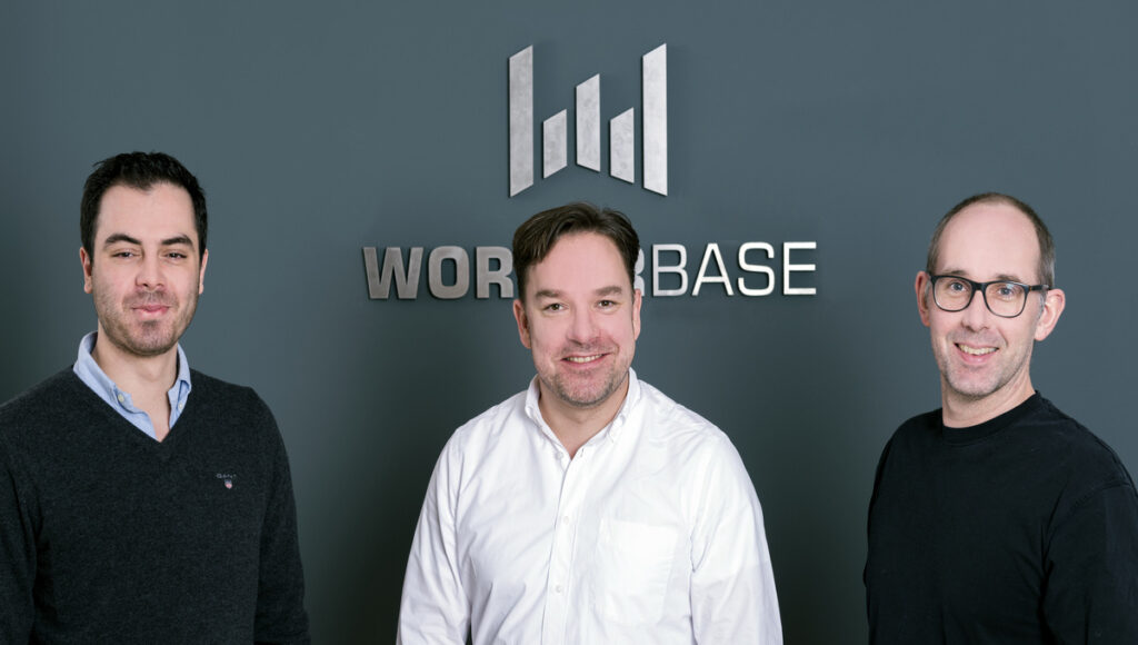 WORKERBASE vernetzt Mitarbeiter per Smartphone Tablet Smartwatch